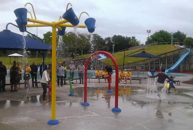 Auckland’s BEST Outdoor Swimming Pools | Auckland for Kids