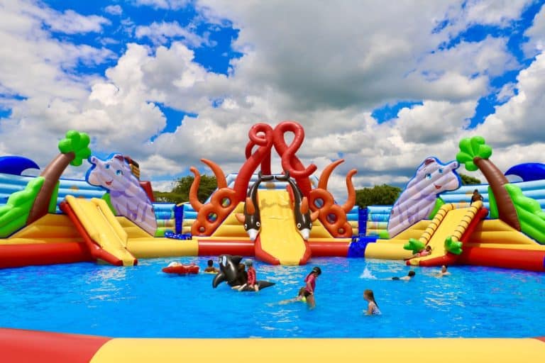 8 of the BEST splash pads for kids in Auckland, New Zealand